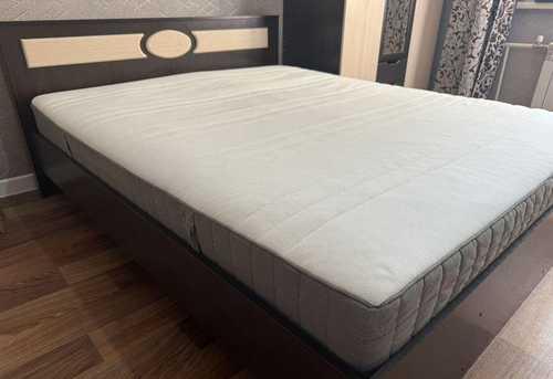 Кровать с матрасом IKEA 160x200