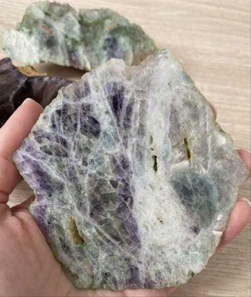 Флюорит коллекционный образец камень минерал