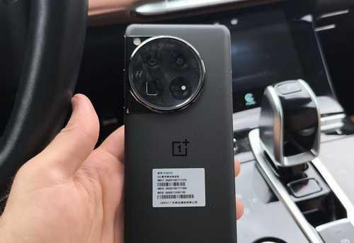 OnePlus 12, 12/256 ГБ