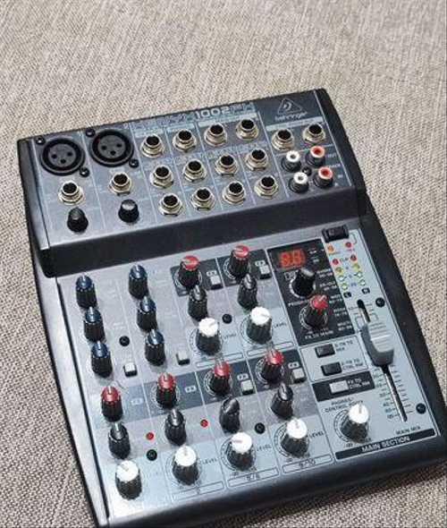 Микшерный пульт Behringer xenyx 1002fx