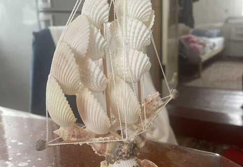 Кораблик из ракушек