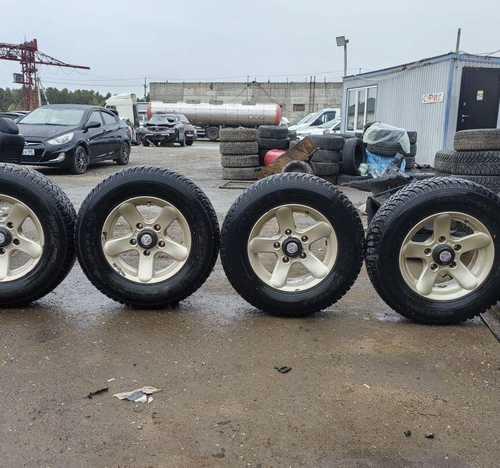 Зимние колеса R15 205/75R15 niva