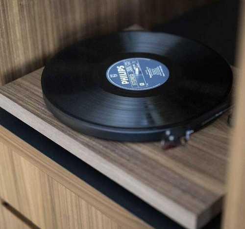 Pro-Ject Debut Carbon EVO (2M Red) Walnut