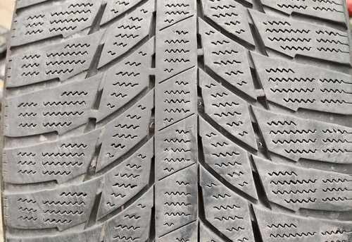 Triangle Snowlink TWT02 235/45 R18