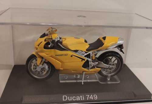 Масштабная модель мотоцикла Ducati 749S 2003 1/24