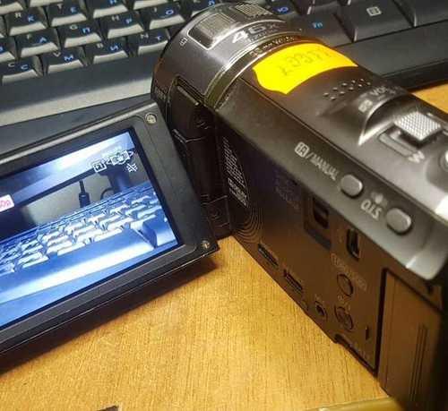 Продаю видеокамеру Panasonic HC-V700