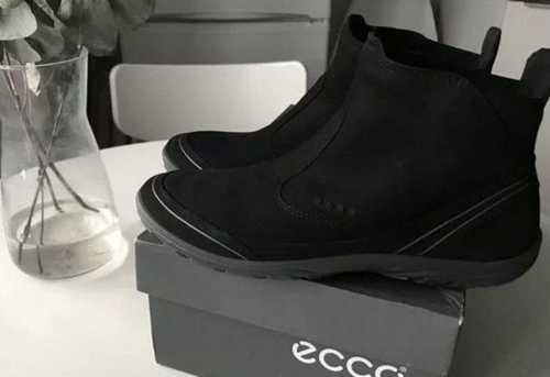 Ботинки новые Ecco