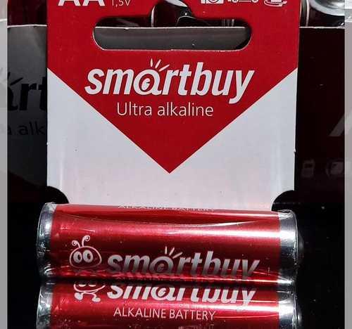 Две батарейки AA Smartbuy Ultra Alkaline LR6