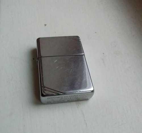 Зажигалка бензиновая zippo