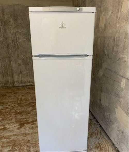 Холодильник indesit st167.028 б/у