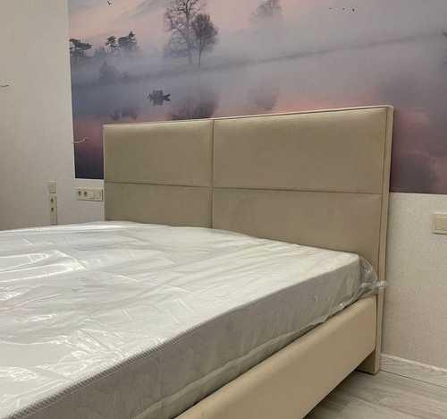 Кровать двуспальная 160х200