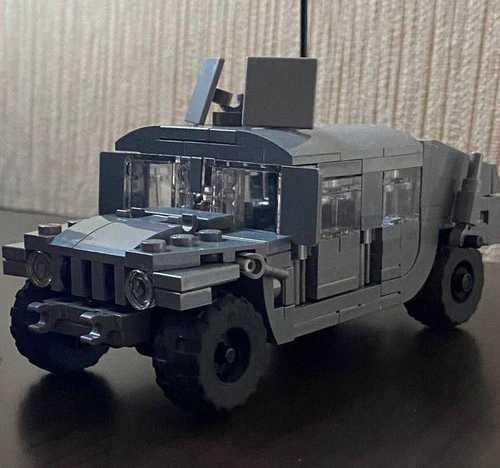 Lego модель humvee