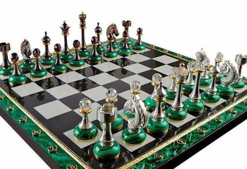 Малахитовые шахматы с мрамором и долеритом