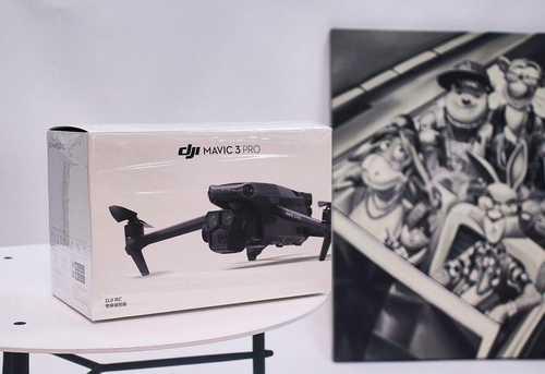 Квадрокоптер DJI Mavic 3 PRO RC дрон