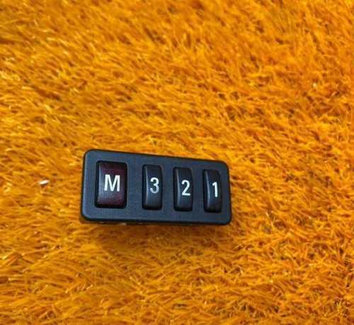 Кнопка памяти сидений передняя правая Bmw 5-Series