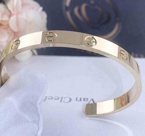 Золотой браслет Cartier Love