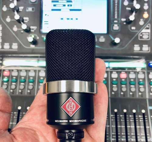 Студийный микрофон Neumann TLM 102 BK