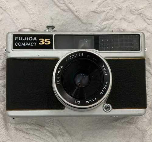 Пленочный фотоаппарат Fujica Compact 35 (921)