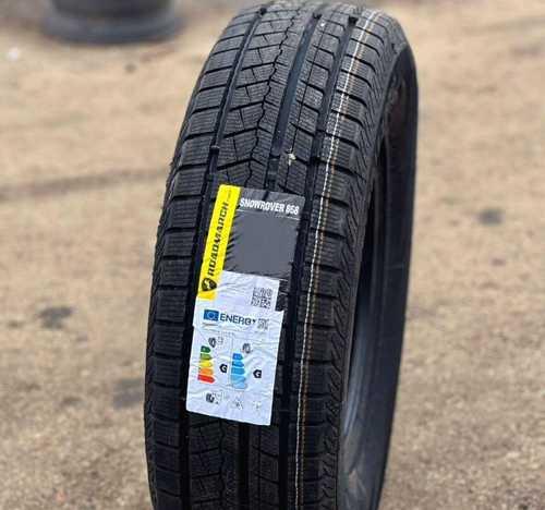 Roadmarch Snowrover 868 235/45 R18 145T