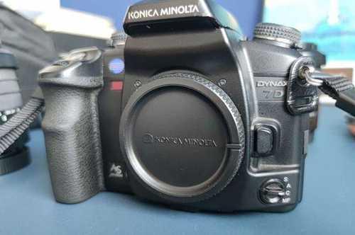 Зеркальный фотоаппарат Konica Minolta 7D