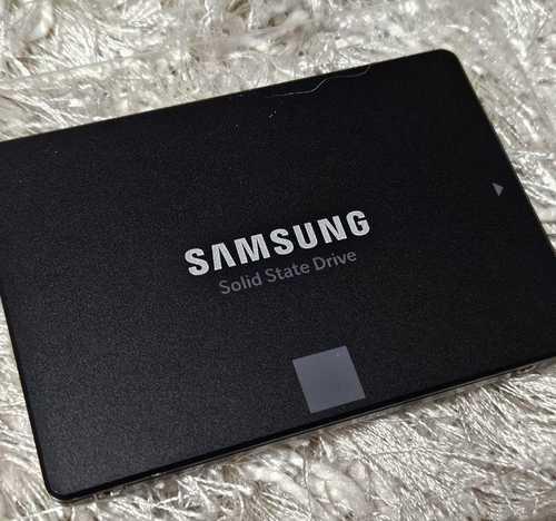 SSD Samsung 870 EVO 2TB (Здоровье 100%)