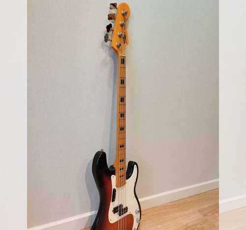 Бас-гитара Fender precision bass