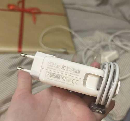 Зарядки на macbook magsafe 2