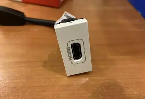 078778 Legrand Розетка hdmi 1 модуль