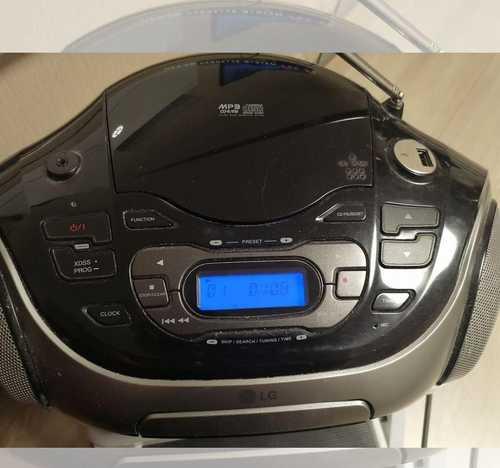 Магнитофон LG CD Cassette Recorder LPC53-X0