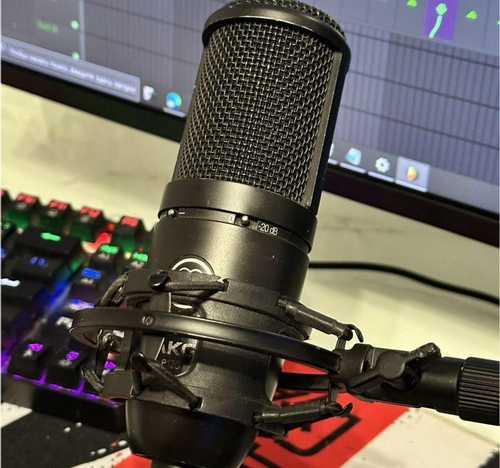 Студийный микрофон akg p120