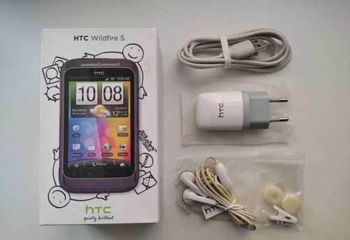 Зарядка, наушники и коробка от HTC Wildfire S