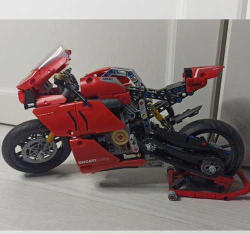 Конструктор lego Technic 42107 Ducati Оригинал