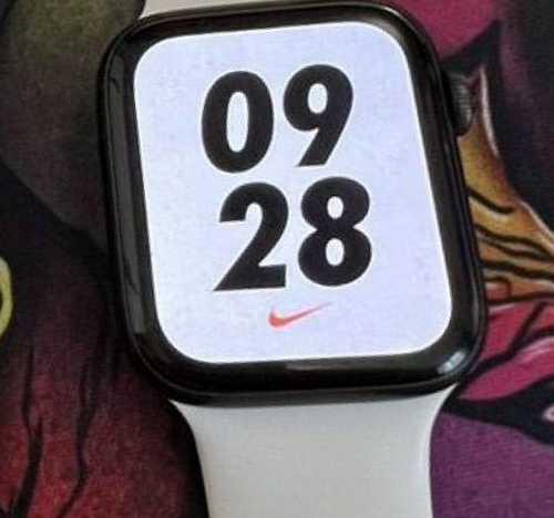 Часы apple watch se 44mm nike