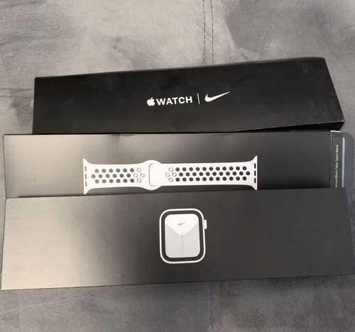 Часы apple watch Nike se 40 mm