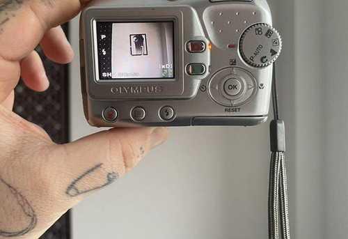 Цифровая камера y2k Olympus