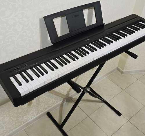 Цифровое пианино Yamaha p45 (стойка   накидка)