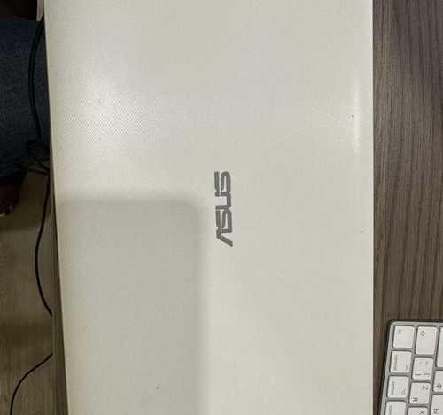 Ноутбук asus x200m