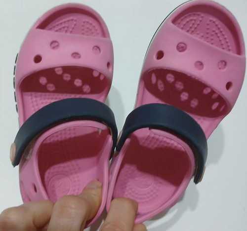 Сандалии crocs c8