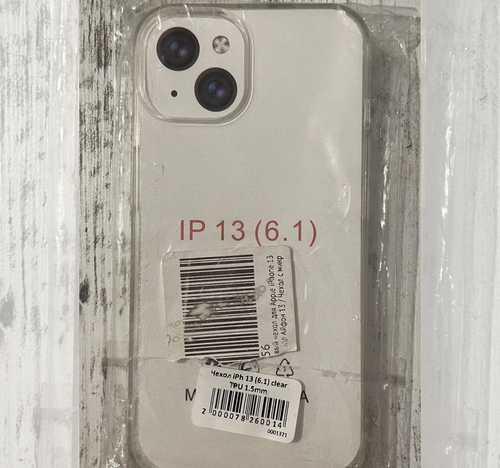 Новый прозрачный чехол на iPhone 13