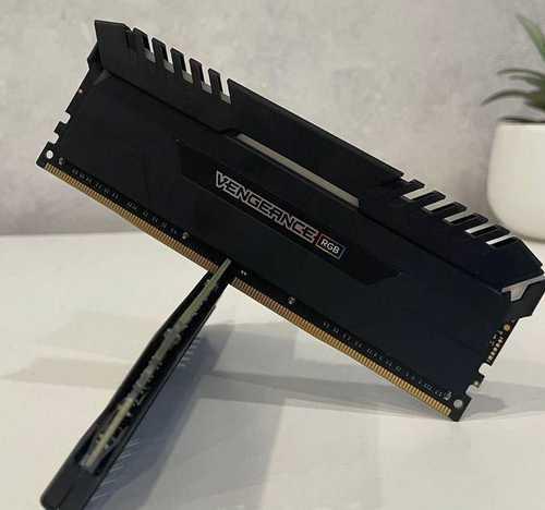 Оперативная память Corsair 2x8GB 2933MHZ DDR4