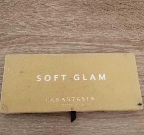 Палетка теней Anastasia beverly hills soft glam