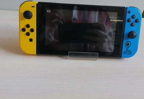 Т) Игровая приставка Nintendo Switch