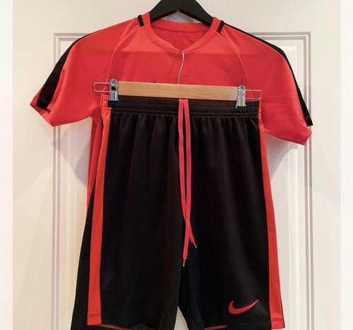 Nike, Футбольная тренировочная форма, S(12-13 лет)