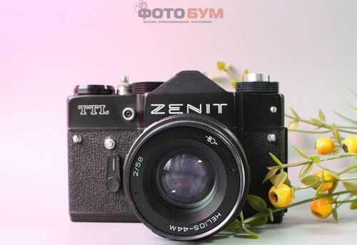 Фотоаппарат Zenit TTL kit Helios-44M