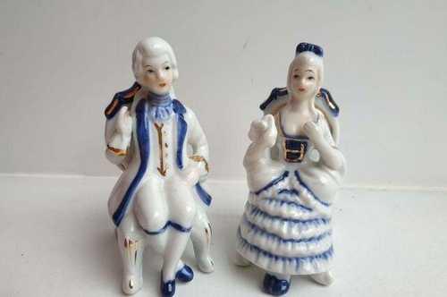 Парные статуэтки "Дама с веером и кавалер"