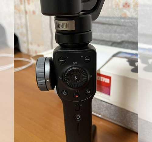 Стабилизатор zhiyun smooth 4