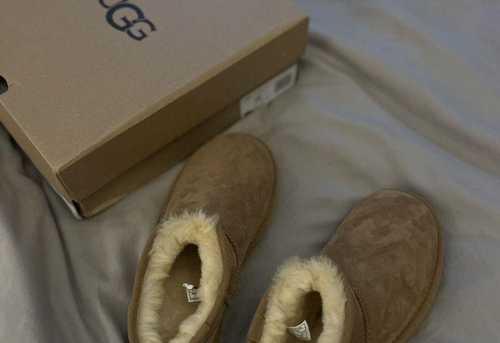 Ugg classic ultra mini