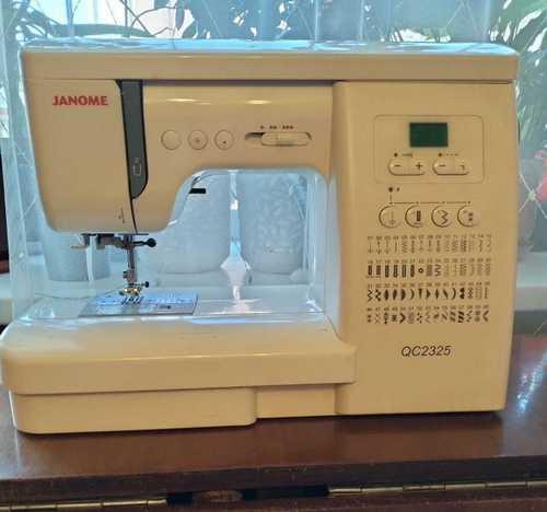 Швейная машина janome QC2325