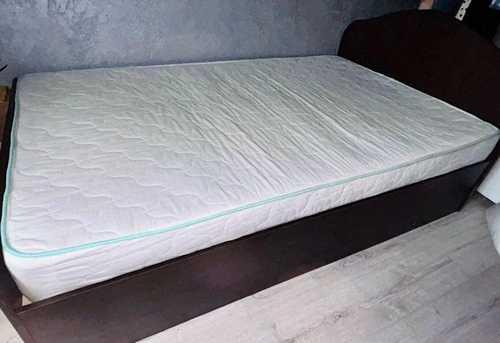 Кровать 1,5 спальная с матрасом