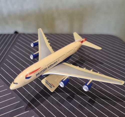 Модель самолета British Airways A380